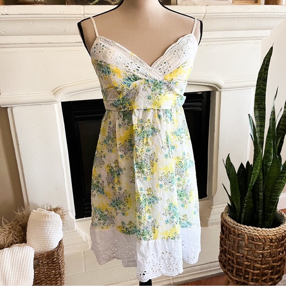 Ruby Rox | Dresses | Ruby Rox White And Yellow Ditsy Floral Cotton Lace ...